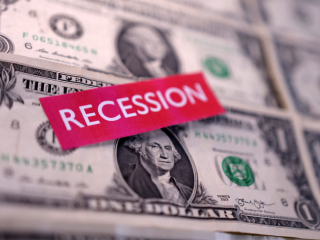 America is rapidly heading toward an economic recession ! - Sanatan Prabhat