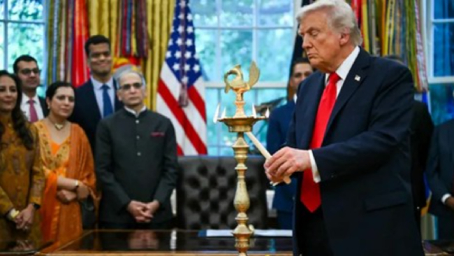 Trump Diwali Celebration : Donald Trump celebrates Diwali at the White ...